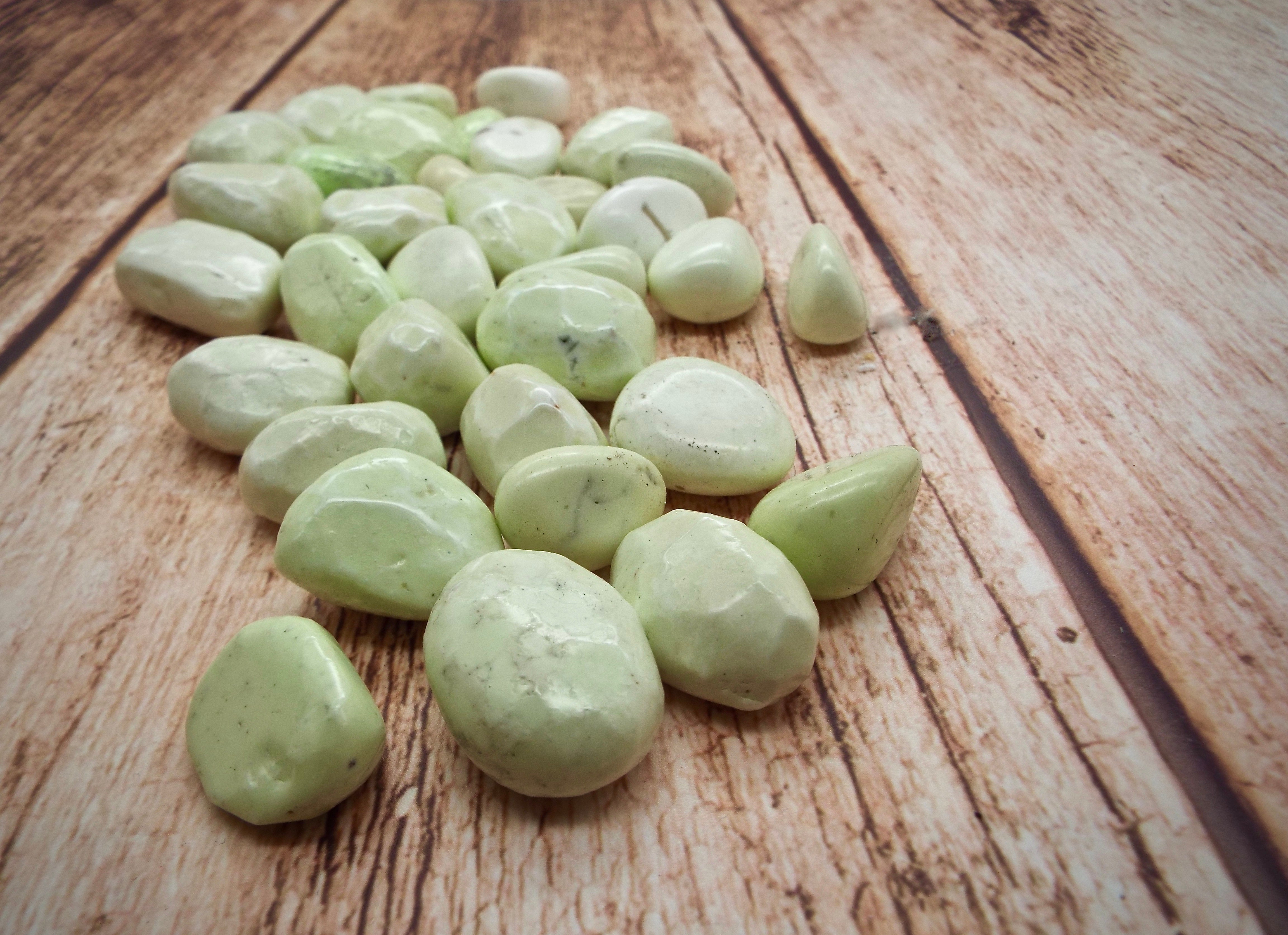 Lemon chrysoprase – Stoneage Natural Rocks