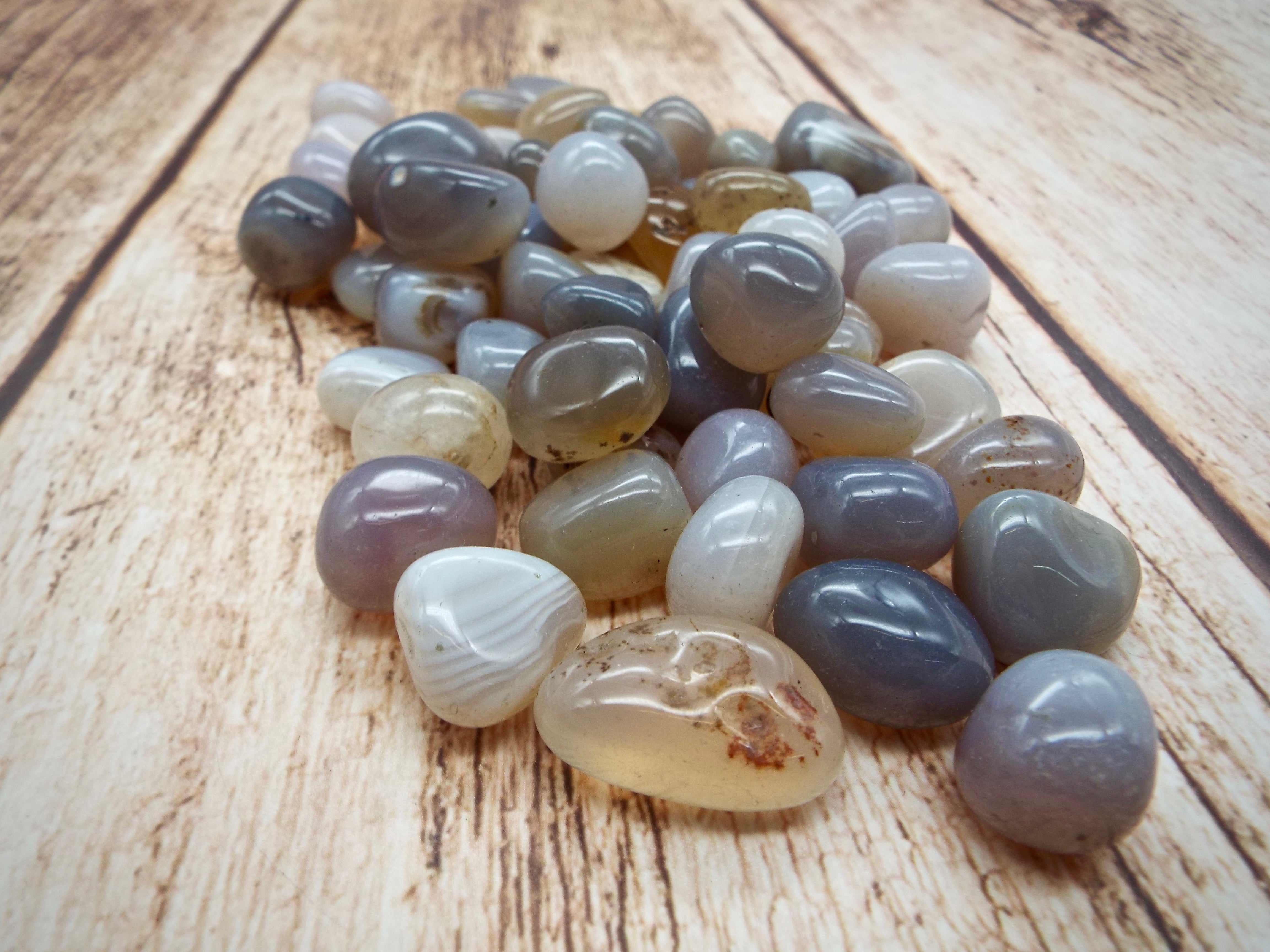 Grey Agate – Stoneage Natural Rocks
