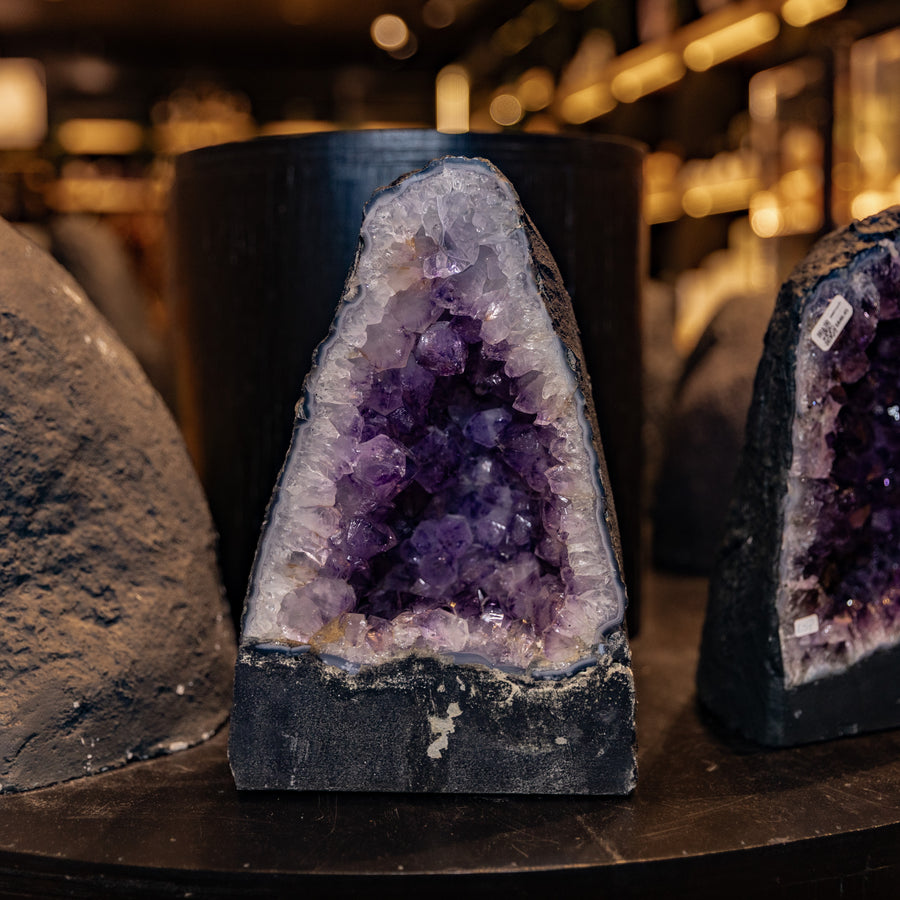 Stoneage Natural Rocks & Crystals