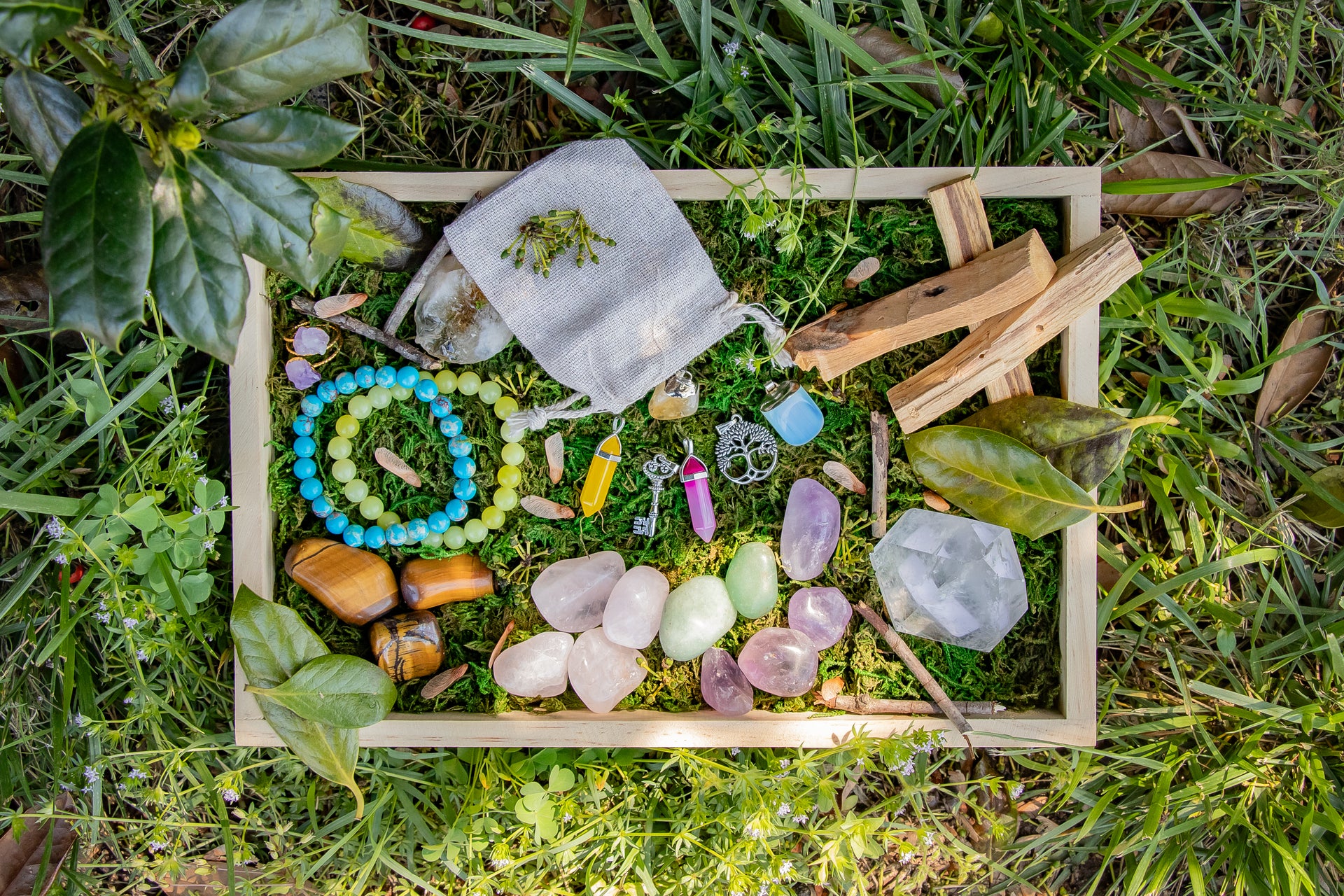 Stoneage Natural Rocks & Crystals